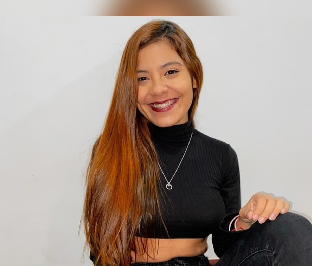 Joven nicaragüense muere al salir proyectada por el parabrisas en Costa ...