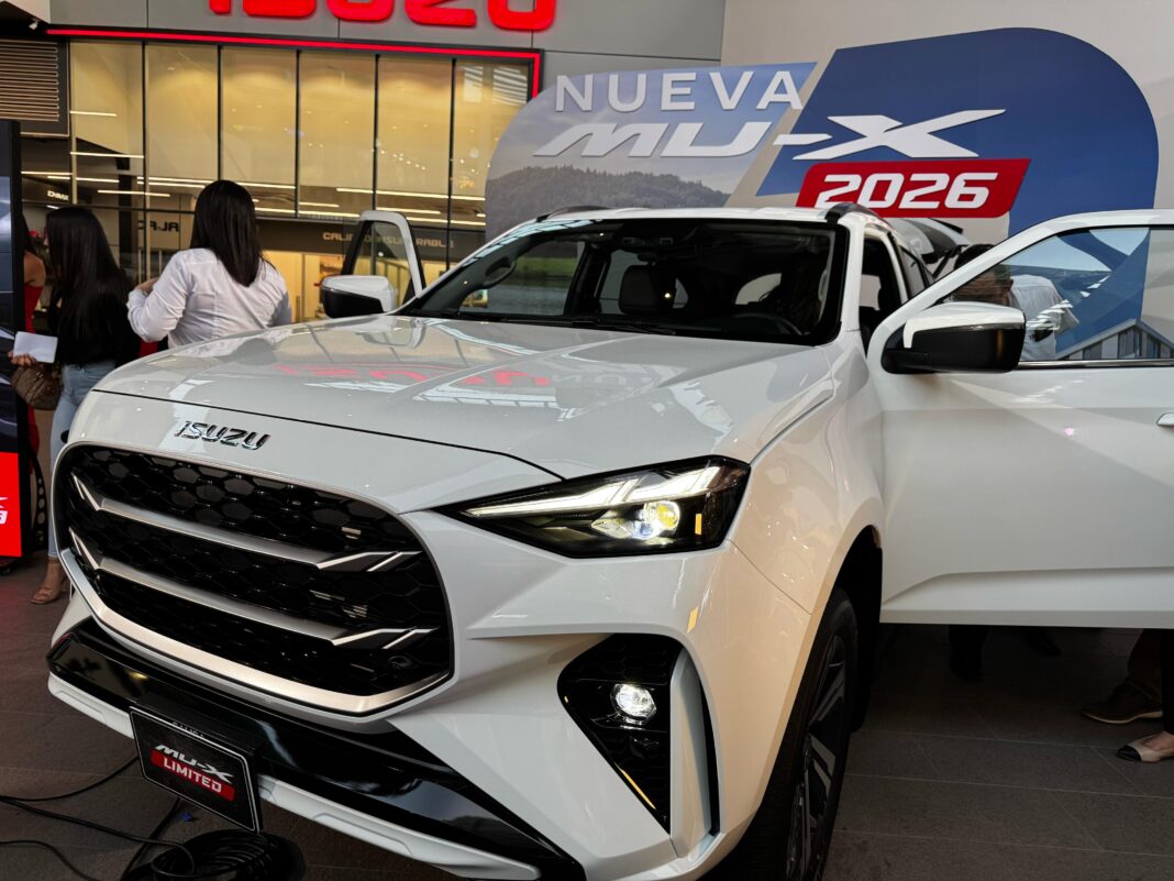 Samsa Automotriz lanza la nueva generación de la Isuzu MU-X 2026 - La Nueva Radio YA