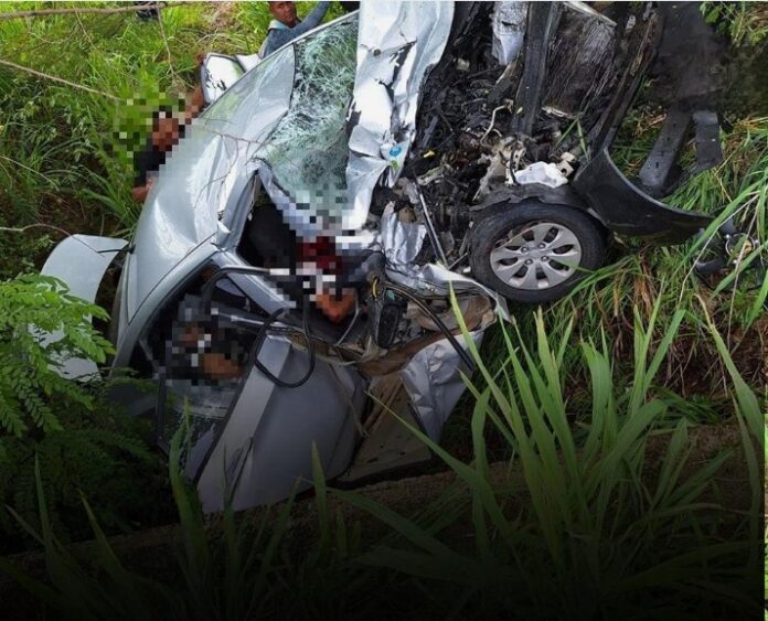Familia pinolera muere en choque de auto contra bus, en Liberia, Costa ...