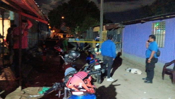 Adulta Mayor supuestamente se desnucó al caerse en el patio de su casa ...